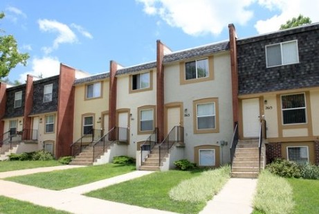 Delavan Townhomes in Kansas Hires Rainbow
